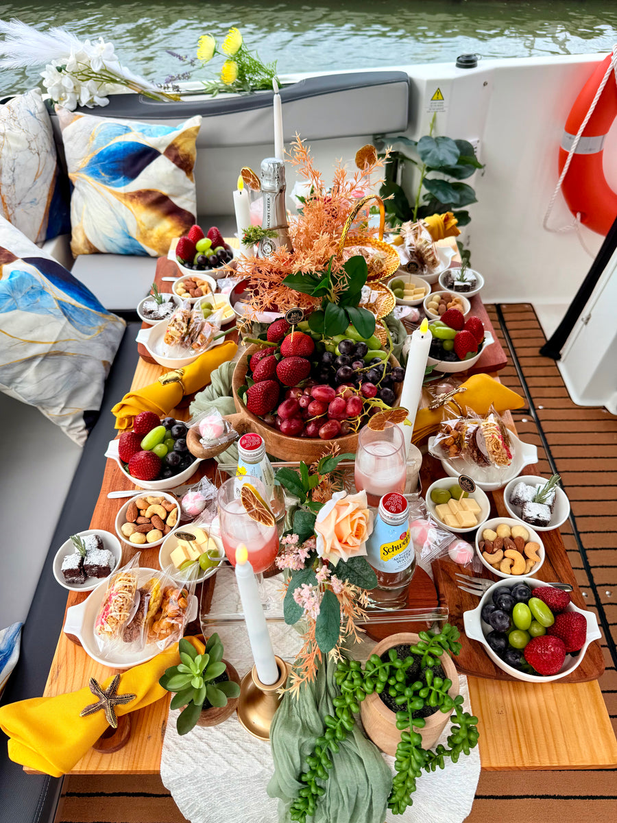 Prestige (2.5hrs) – Floating Picnic